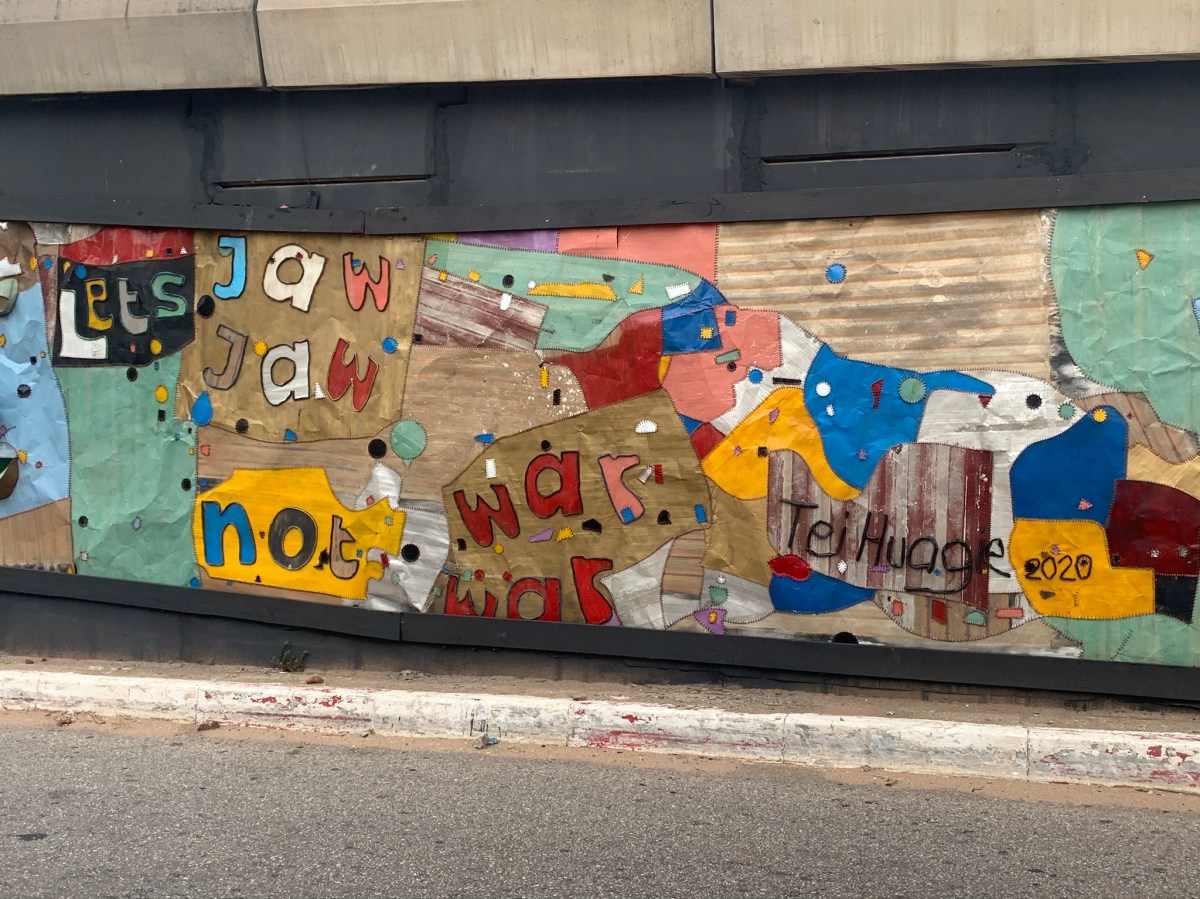 Ghana street art – graffiti artists brighten up the city of Accra, one ...